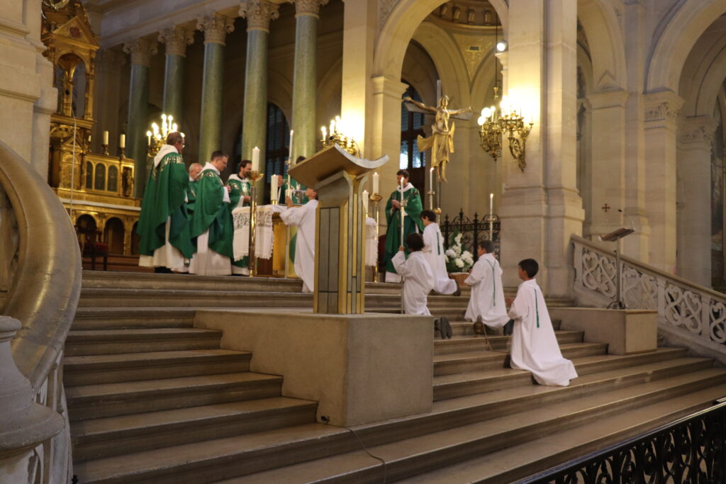 Eglise de la Ste Trinité Paris / la chapelle Ste Rita à Pigalle